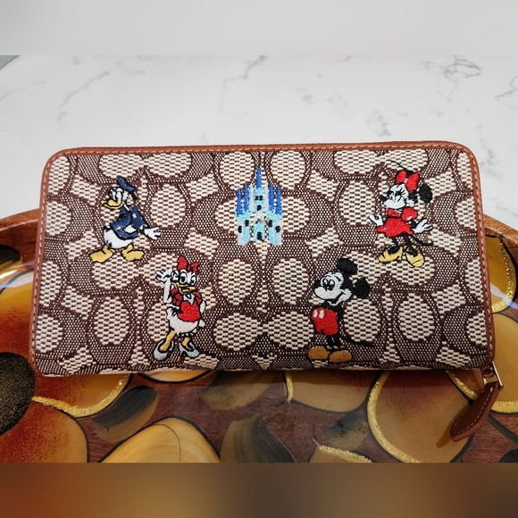 Coach | Bags | Coach Disney Parks 5th Mickey Mouse Friends Wallet Nwot ...
